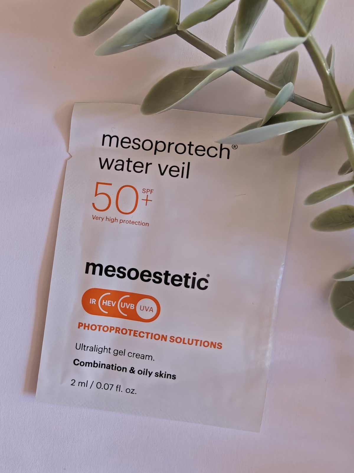 Mesoestetic Mesoprotech Water Veil SPF 50+ Vareprøve 2 ml - VAREPRØVER ...